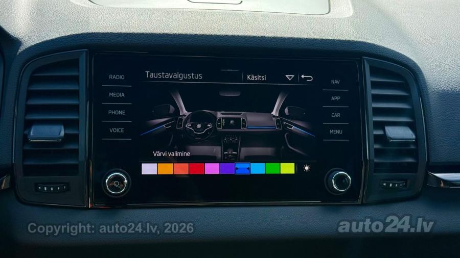 Pelēks Skoda Karoq 2021 Tallina, ar dzinēja tilpumu 2.00 L un nobraukumu 99 tūkst. km par 14900 €, foto 23 vietnē AUTOMOTO.COM.LV