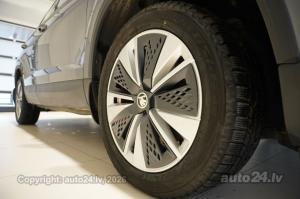 Grey Skoda Karoq 2022 in Tallinn, with an engine capacity of 2.00 L and mileage of 171 thousand km for 19900 €, photo 6 on AUTOMOTO.COM.LV