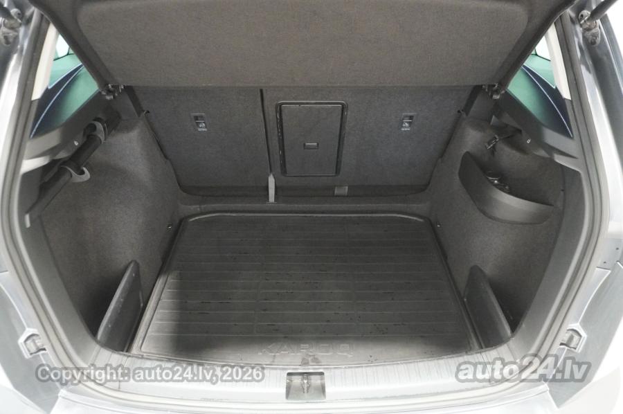 Grey Skoda Karoq 2022 in Tallinn, with an engine capacity of 2.00 L and mileage of 171 thousand km for 19900 €, photo 8 on AUTOMOTO.COM.LV
