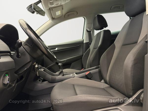 Grey Skoda Karoq 2022 in Tallinn, with an engine capacity of 1.00 L and mileage of 96 thousand km for 16900 €, photo 5 on AUTOMOTO.COM.LV
