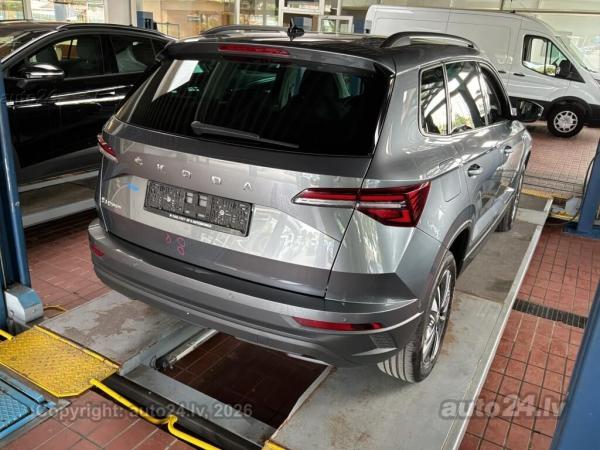 Серый Шкода Karoq 2022 в Таллин, объемом двигателя 2.00 л и пробегом 124 тыс. км за 22500 €, фото 4 на AUTOMOTO.COM.LV