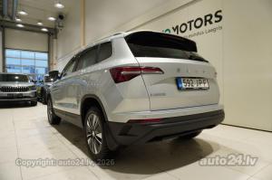 Pelēks Skoda Karoq 2023 Tallina, ar dzinēja tilpumu 1.50 L un nobraukumu 7 tūkst. km par 26900 €, foto 2 vietnē AUTOMOTO.COM.LV