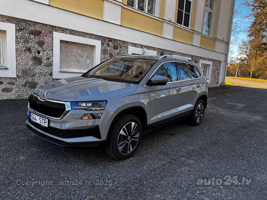 Pelēks Skoda Karoq 2023 Jegeva, ar dzinēja tilpumu 1.50 L un nobraukumu 39 tūkst. km par 27900 €, foto 1 vietnē AUTOMOTO.COM.LV