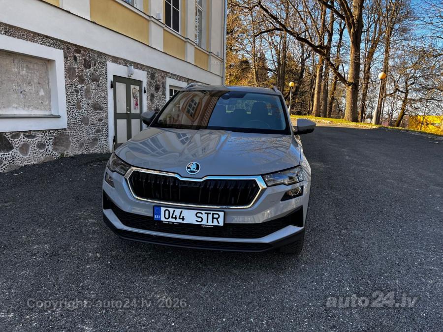 Pelēks Skoda Karoq 2023 Jegeva, ar dzinēja tilpumu 1.50 L un nobraukumu 39 tūkst. km par 27900 €, foto 4 vietnē AUTOMOTO.COM.LV