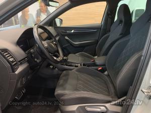 Grey Skoda Karoq 2023 in Rakvere, with an engine capacity of 2.00 L and mileage of 70 thousand km for 29400 €, photo 6 on AUTOMOTO.COM.LV