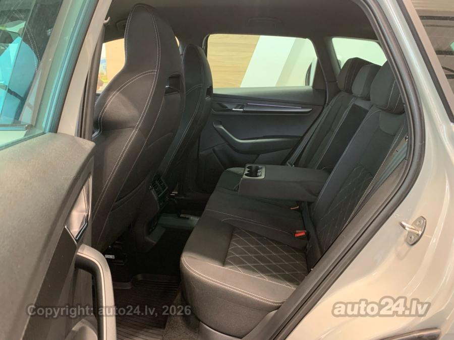 Grey Skoda Karoq 2023 in Rakvere, with an engine capacity of 2.00 L and mileage of 70 thousand km for 29400 €, photo 7 on AUTOMOTO.COM.LV