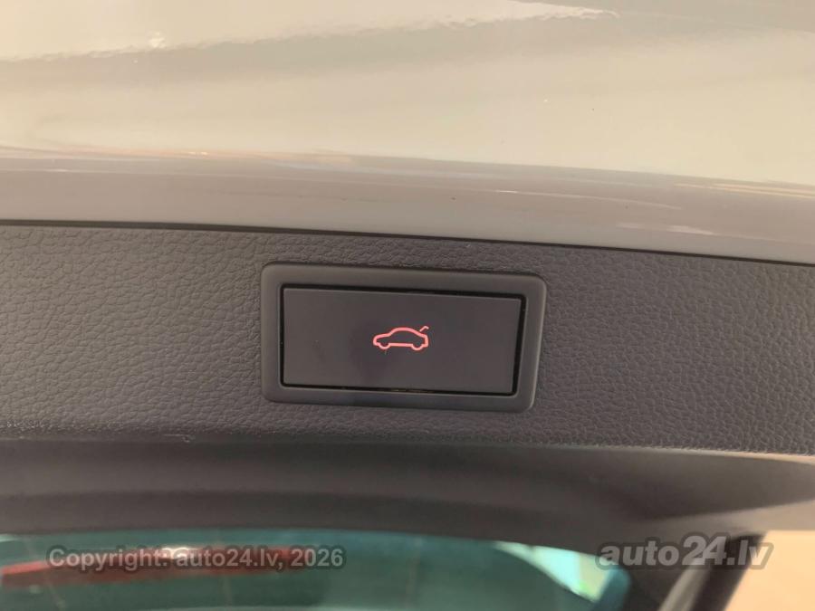 Grey Skoda Karoq 2023 in Rakvere, with an engine capacity of 2.00 L and mileage of 70 thousand km for 29400 €, photo 13 on AUTOMOTO.COM.LV