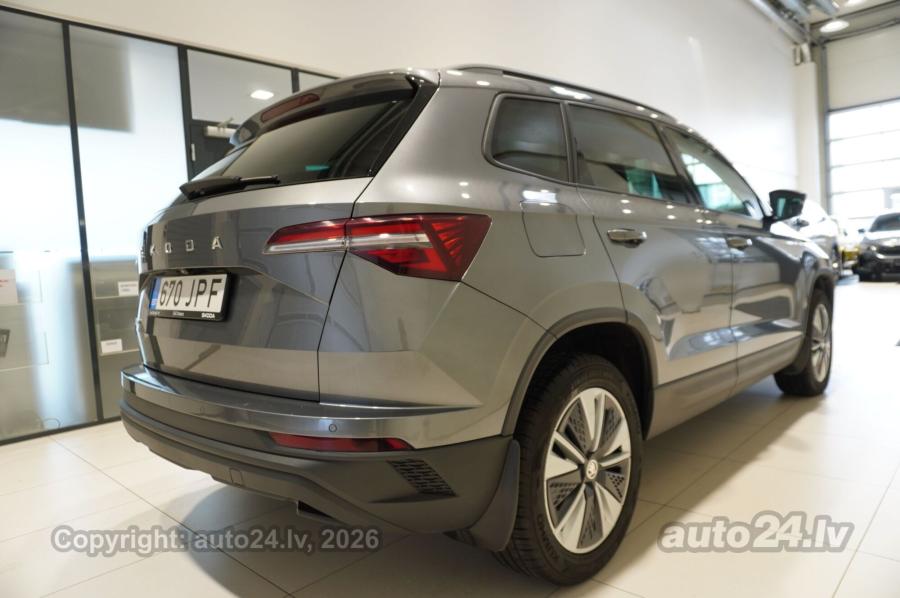 Grey Skoda Karoq 2023 in Tallinn, with an engine capacity of 2.00 L and mileage of 109 thousand km for 23500 €, photo 4 on AUTOMOTO.COM.LV