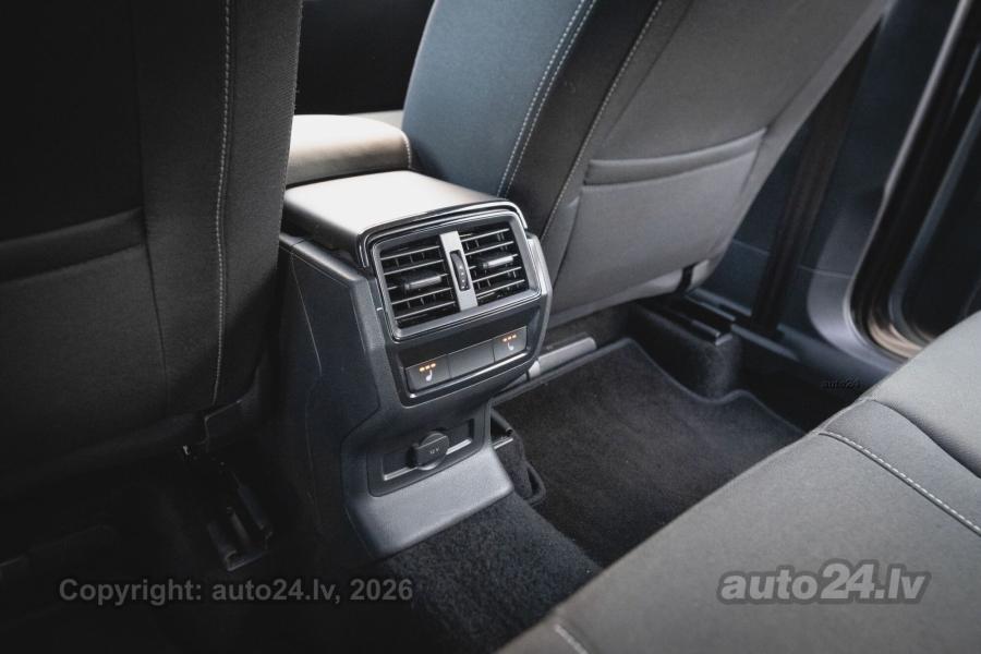 Grey Skoda Karoq 2023 in Tartu, with an engine capacity of 2.00 L and mileage of 52 thousand km for 30900 €, photo 24 on AUTOMOTO.COM.LV