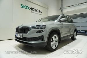 Pelēks Skoda Karoq 2024 Tallina, ar dzinēja tilpumu 1.50 L un nobraukumu 41 tūkst. km par 27400 €, foto  vietnē AUTOMOTO.COM.LV