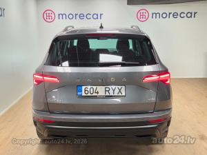 Pelēks Skoda Karoq 2024 Tallina, ar dzinēja tilpumu 2.00 L un nobraukumu 38 tūkst. km par 31500 €, foto 5 vietnē AUTOMOTO.COM.LV