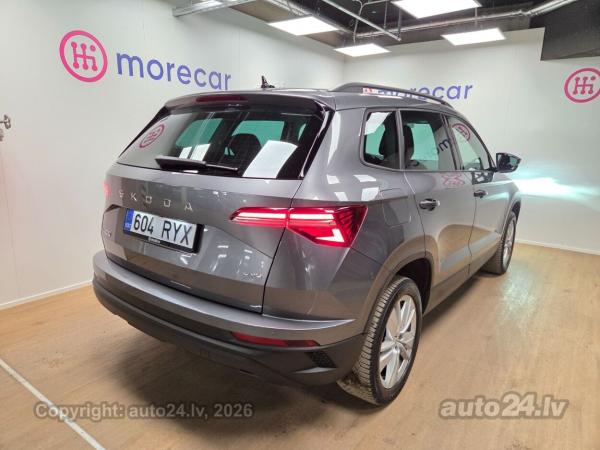 Grey Skoda Karoq 2024 in Tallinn, with an engine capacity of 2.00 L and mileage of 38 thousand km for 31500 €, photo 6 on AUTOMOTO.COM.LV