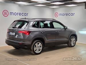 Pelēks Skoda Karoq 2024 Tallina, ar dzinēja tilpumu 2.00 L un nobraukumu 38 tūkst. km par 31500 €, foto 4 vietnē AUTOMOTO.COM.LV
