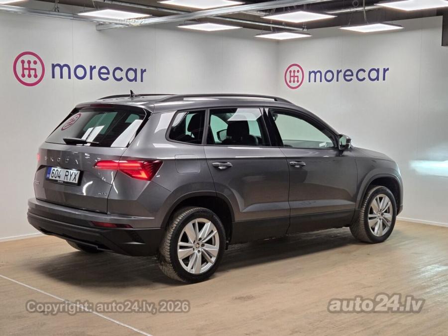 Pelēks Skoda Karoq 2024 Tallina, ar dzinēja tilpumu 2.00 L un nobraukumu 38 tūkst. km par 31500 €, foto 4 vietnē AUTOMOTO.COM.LV