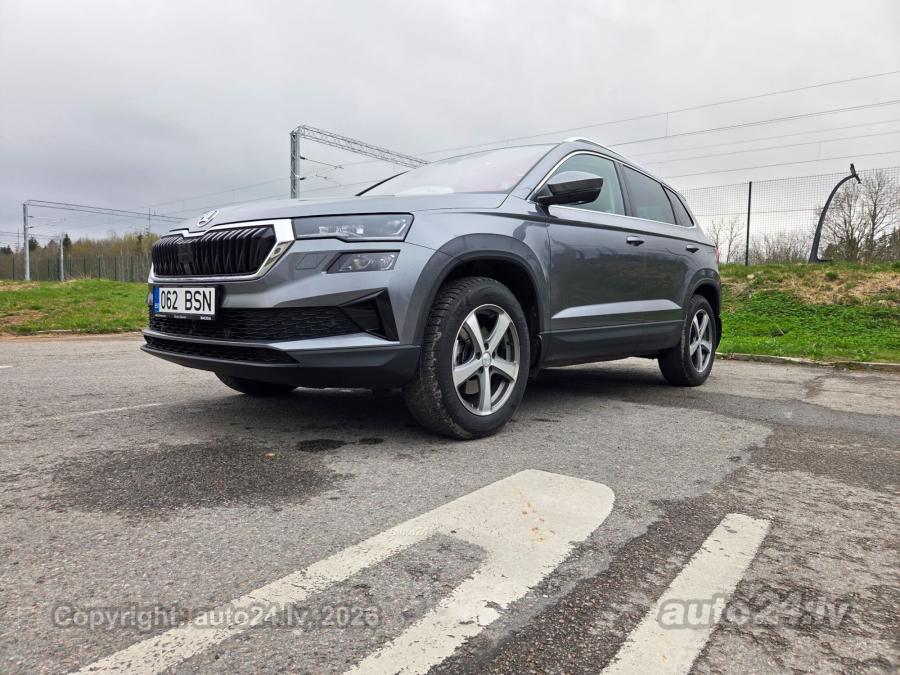 Grey Skoda Karoq 2024 in Tallinn, with an engine capacity of 1.50 L and mileage of 46 thousand km for 28200 €, photo 1 on AUTOMOTO.COM.LV