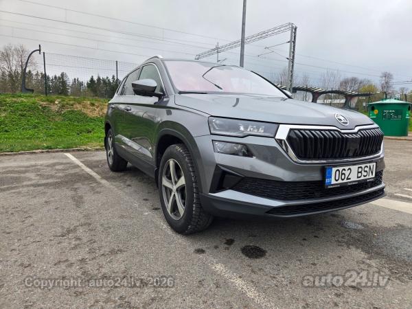 Grey Skoda Karoq 2024 in Tallinn, with an engine capacity of 1.50 L and mileage of 46 thousand km for 28200 €, photo 3 on AUTOMOTO.COM.LV