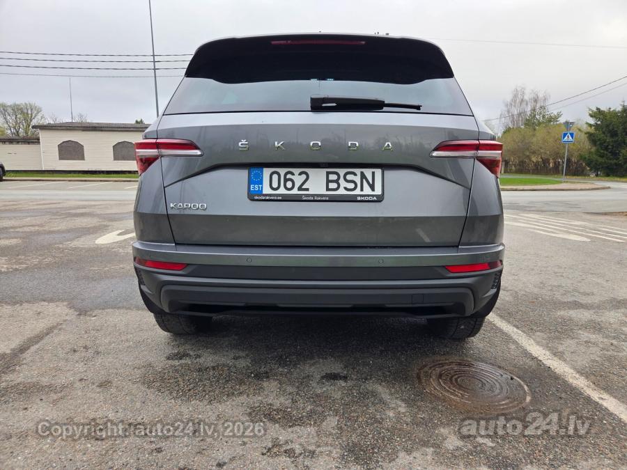 Grey Skoda Karoq 2024 in Tallinn, with an engine capacity of 1.50 L and mileage of 46 thousand km for 28200 €, photo 7 on AUTOMOTO.COM.LV