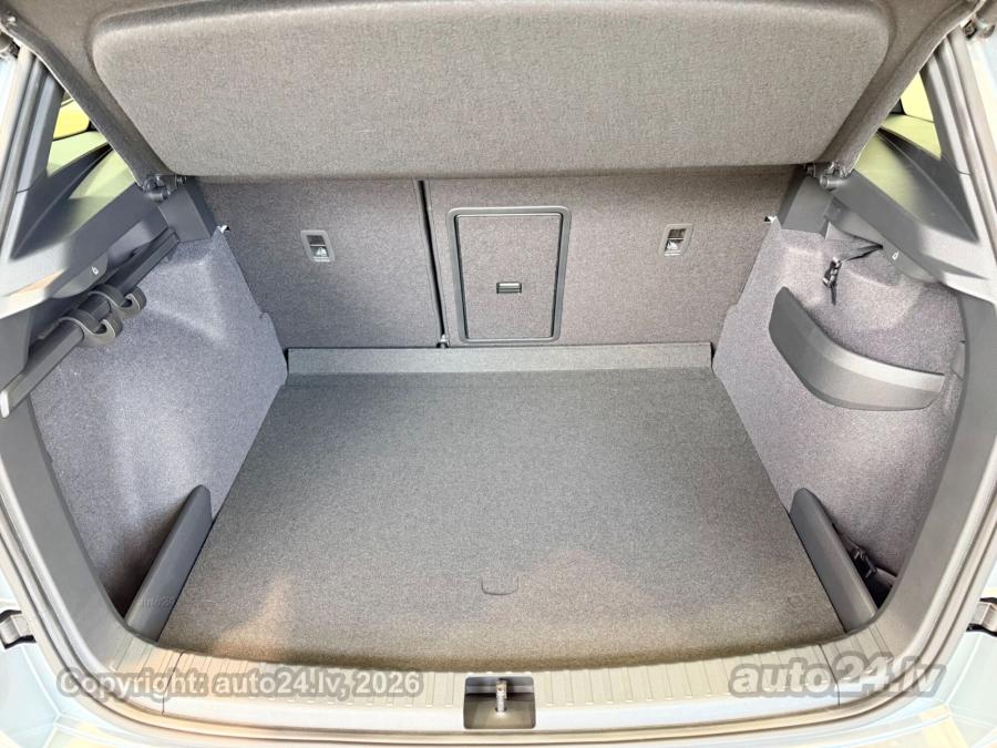 Pelēks Skoda Karoq 2026 Viljandi, ar dzinēja tilpumu 1.50 L un nobraukumu 0 tūkst. km par 34400 €, foto 12 vietnē AUTOMOTO.COM.LV