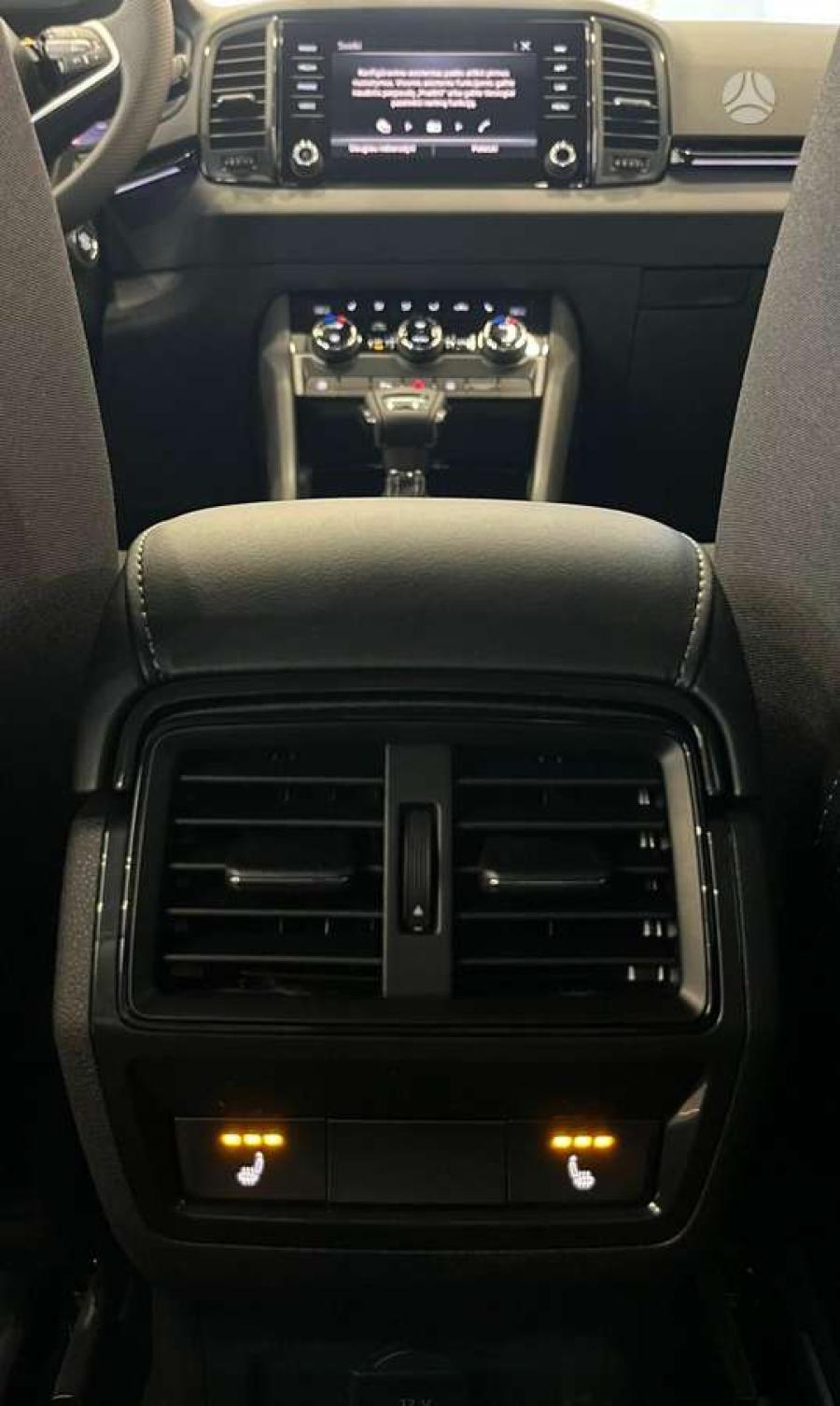 Orange Skoda Karoq 2026 in Kaunas, with an engine capacity of 1.50 L and mileage of 0 thousand km for 34690 €, photo 25 on AUTOMOTO.COM.LV