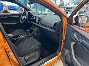 Orange Skoda Karoq 2026 in Kaunas, with an engine capacity of 1.50 L and mileage of 0 thousand km for 34690 €, photo 26 on AUTOMOTO.COM.LV