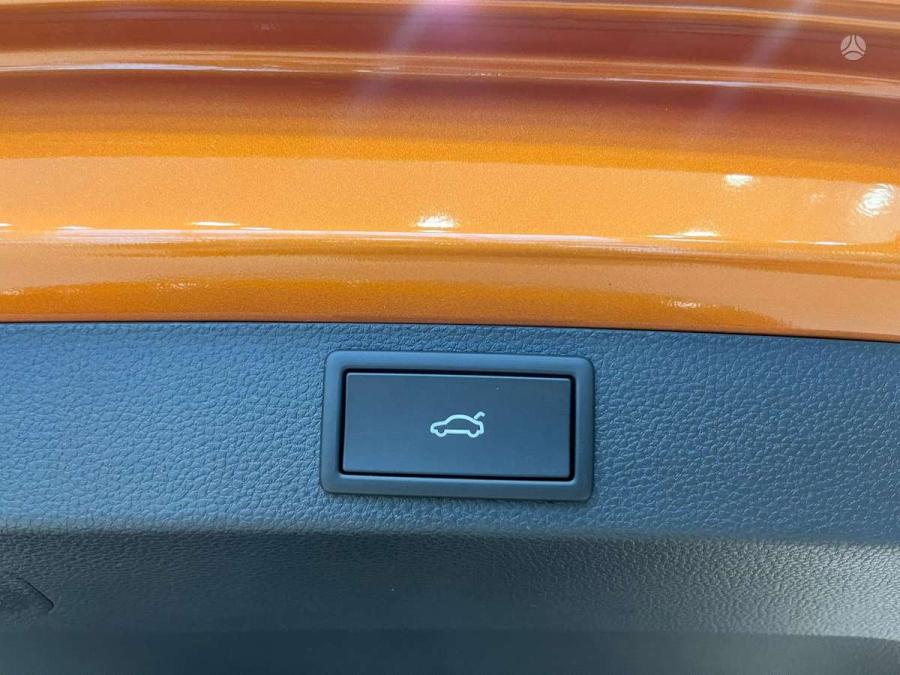 Orange Skoda Karoq 2026 in Kaunas, with an engine capacity of 1.50 L and mileage of 0 thousand km for 34690 €, photo 27 on AUTOMOTO.COM.LV