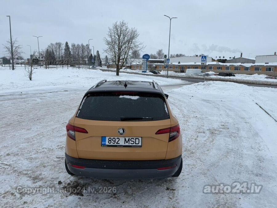 Orange Skoda Karoq 2018 in Tallinn, with an engine capacity of 2.00 L and mileage of 141 thousand km for 19900 €, photo 6 on AUTOMOTO.COM.LV