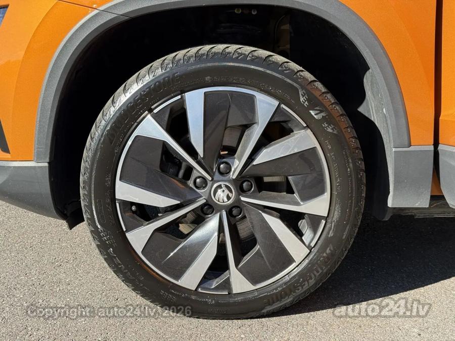 Oranžs Skoda Karoq 2023 Tallina, ar dzinēja tilpumu 1.50 L un nobraukumu 57 tūkst. km par 25995 €, foto 5 vietnē AUTOMOTO.COM.LV