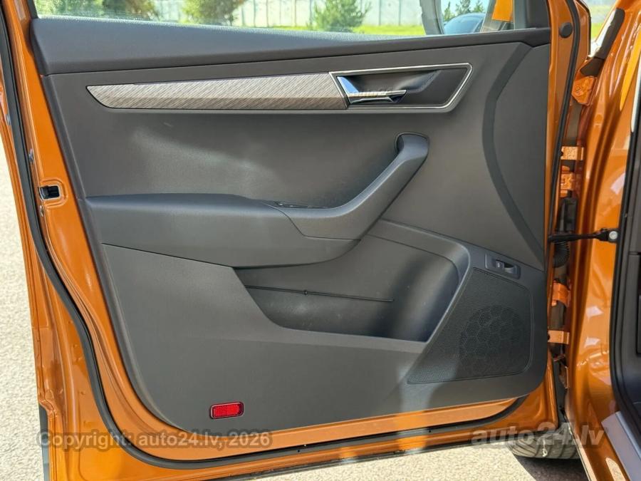 Oranžs Skoda Karoq 2023 Tallina, ar dzinēja tilpumu 1.50 L un nobraukumu 57 tūkst. km par 25995 €, foto 11 vietnē AUTOMOTO.COM.LV