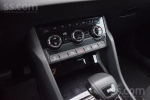 Sarkans Skoda Karoq 2018 Rīga, ar dzinēja tilpumu 1.00 L un nobraukumu 118 tūkst. km par 13500 €, foto 7 vietnē AUTOMOTO.COM.LV
