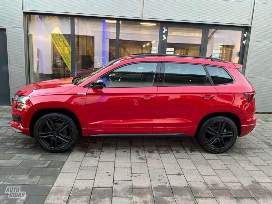 Sarkans Skoda Karoq 2022 Kauņa, ar dzinēja tilpumu 2.00 L un nobraukumu 60 tūkst. km par 32649 €, foto 1 vietnē AUTOMOTO.COM.LV