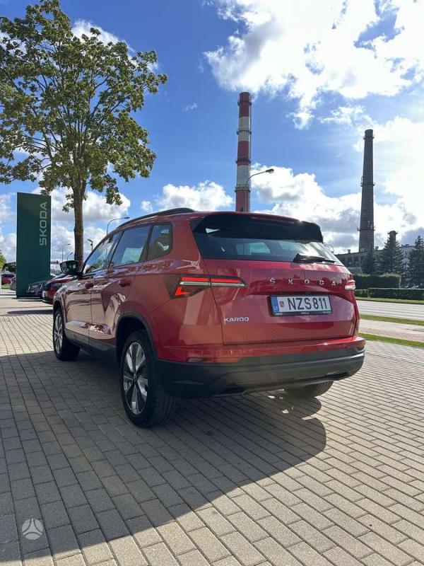 Red Skoda Karoq 2022 in Klaipeda, with an engine capacity of 1.97 L and mileage of 95 thousand km for 24980 €, photo 8 on AUTOMOTO.COM.LV