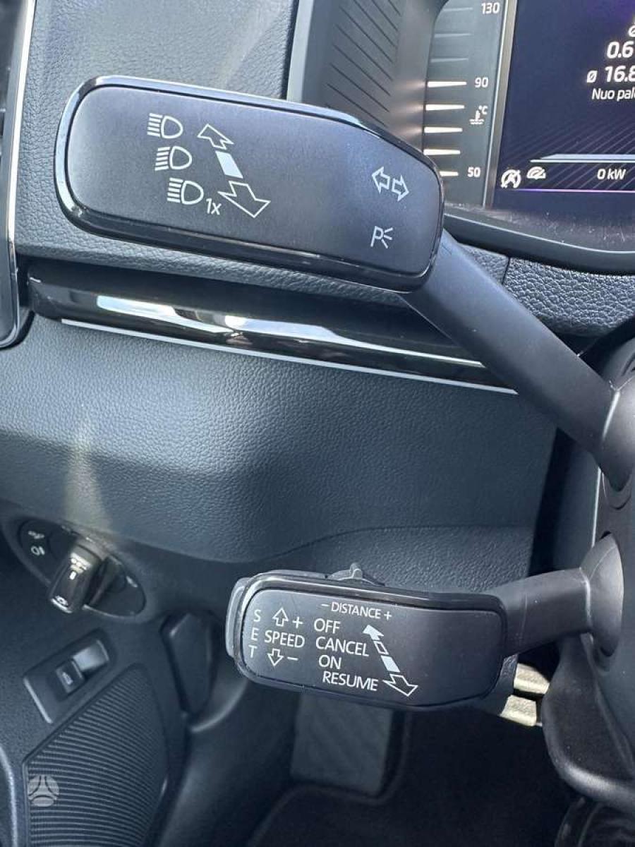 Sarkans Skoda Karoq 2022 Klaipėda, ar dzinēja tilpumu 1.97 L un nobraukumu 95 tūkst. km par 24980 €, foto 34 vietnē AUTOMOTO.COM.LV