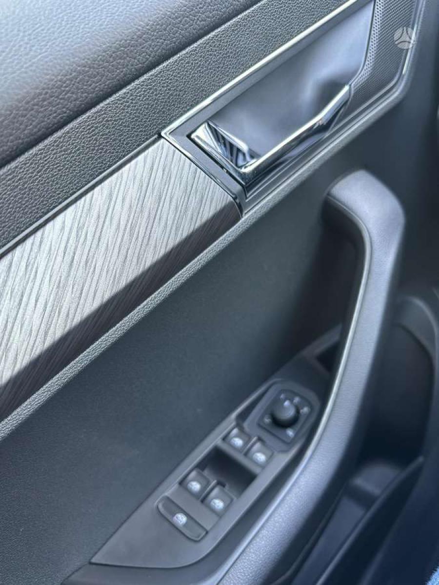 Sarkans Skoda Karoq 2022 Klaipėda, ar dzinēja tilpumu 1.97 L un nobraukumu 95 tūkst. km par 24980 €, foto 36 vietnē AUTOMOTO.COM.LV