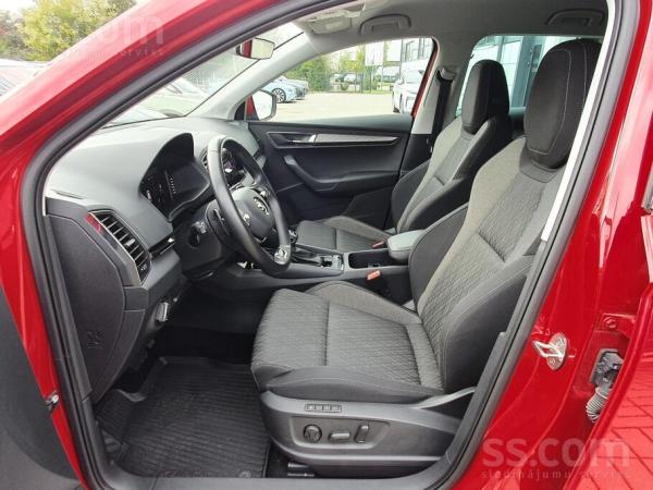 Skoda Karoq 2023 in Riga on AUTOMOTO.COM.LV Red Skoda Karoq 2023 in Riga, with an engine capacity of 1.50 L and mileage of 49 thousand km for 25500 €, photo 9 on AUTOMOTO.COM.LV