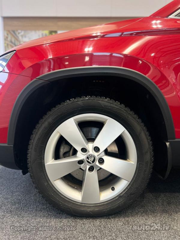 Sarkans Skoda Karoq 2018 Rakvere, ar dzinēja tilpumu 1.50 L un nobraukumu 149 tūkst. km par 17800 €, foto 5 vietnē AUTOMOTO.COM.LV