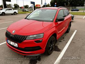 Sarkans Skoda Karoq 2019 Tallina, ar dzinēja tilpumu 1.50 L un nobraukumu 55 tūkst. km par 17300 €, foto  vietnē AUTOMOTO.COM.LV