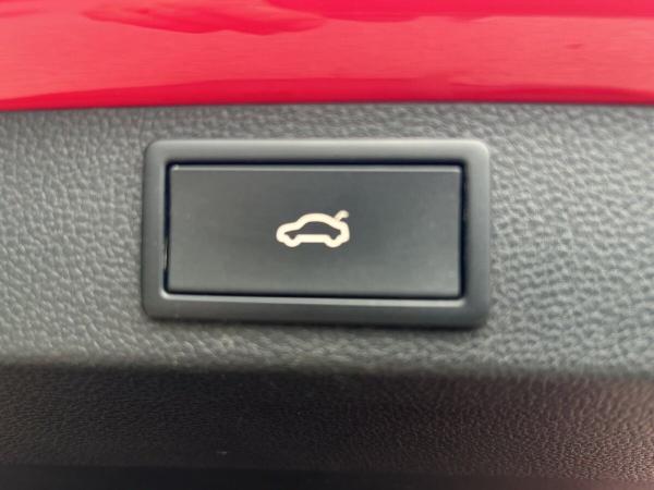 Red Skoda Karoq 2021 in Parnu, with an engine capacity of 2.00 L and mileage of 146 thousand km for 20950 €, photo 9 on AUTOMOTO.COM.LV