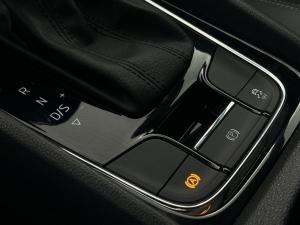Sarkans Skoda Karoq 2021 Pērnava, ar dzinēja tilpumu 2.00 L un nobraukumu 146 tūkst. km par 20950 €, foto 17 vietnē AUTOMOTO.COM.LV