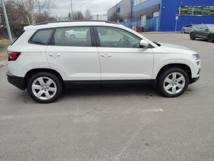 Skoda Karoq 2020 in Tallinn, with an engine capacity of 2.00 L and mileage of 178 thousand km for 19999 €, photo 3 on AUTOMOTO.COM.LV