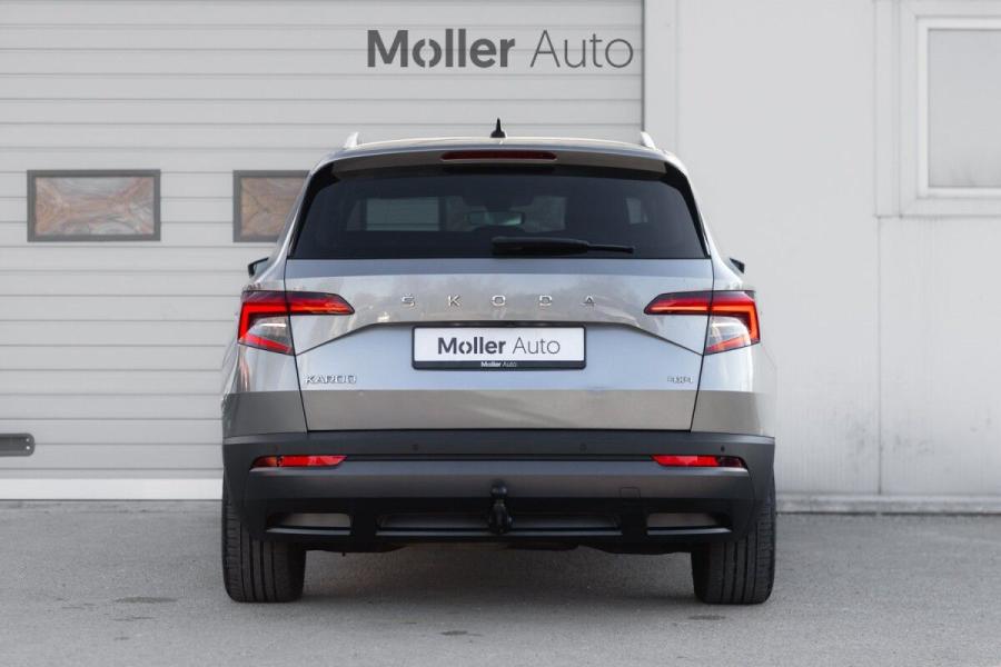 Skoda Karoq 2021 in Jelgava, with an engine capacity of 2.00 L and mileage of 176 thousand km for 17800 €, photo 5 on AUTOMOTO.COM.LV