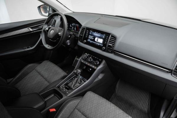 Skoda Karoq 2023 in Peetri, with an engine capacity of 2.00 L and mileage of 140 thousand km for 24000 €, photo 11 on AUTOMOTO.COM.LV