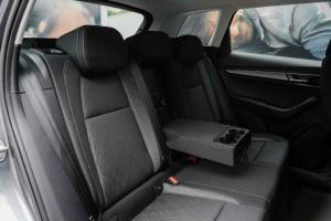 Skoda Karoq 2023 in Peetri, with an engine capacity of 2.00 L and mileage of 140 thousand km for 24000 €, photo 12 on AUTOMOTO.COM.LV