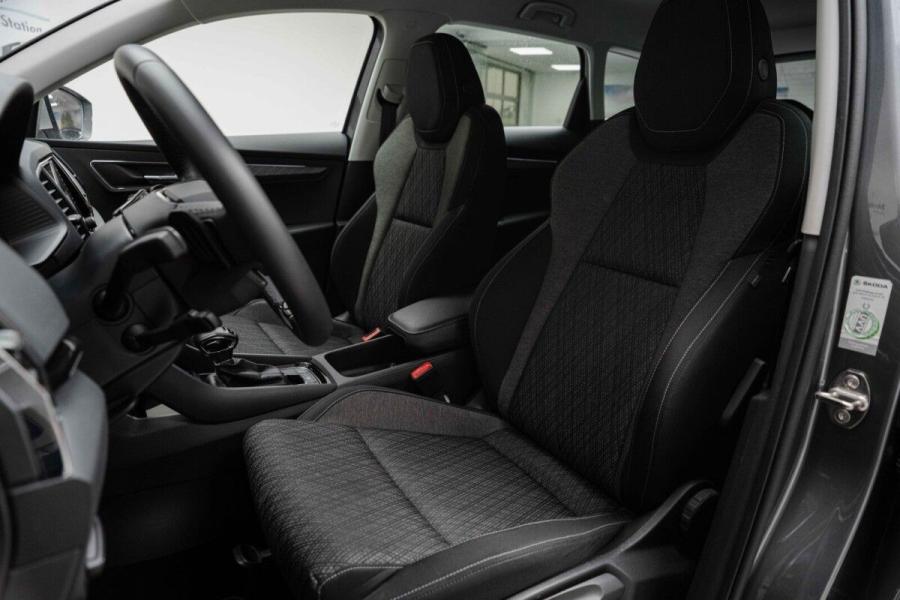 Skoda Karoq 2023 in Peetri, with an engine capacity of 2.00 L and mileage of 140 thousand km for 24000 €, photo 13 on AUTOMOTO.COM.LV