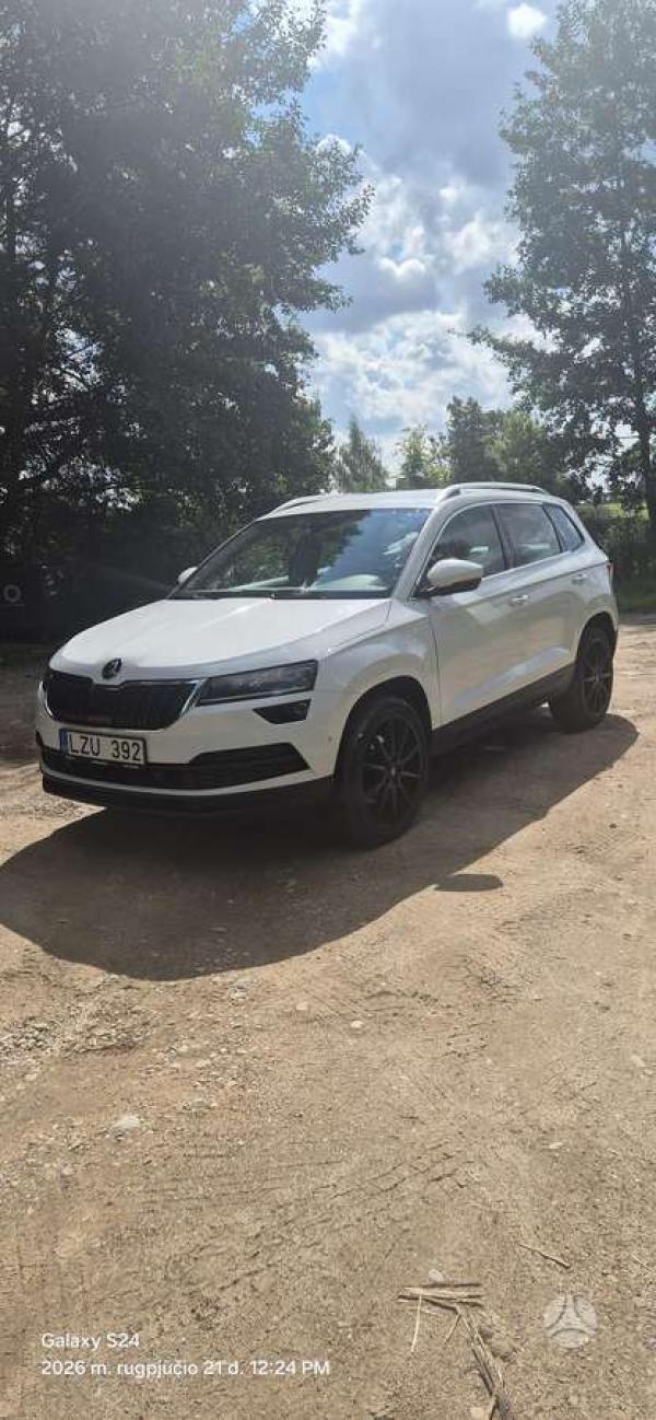 White Skoda Karoq 2017 in Kaisiadorys, with an engine capacity of 1.97 L and mileage of 289 thousand km for 14500 €, photo 6 on AUTOMOTO.COM.LV