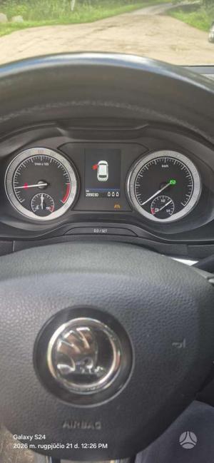 White Skoda Karoq 2017 in Kaisiadorys, with an engine capacity of 1.97 L and mileage of 289 thousand km for 14500 €, photo 10 on AUTOMOTO.COM.LV