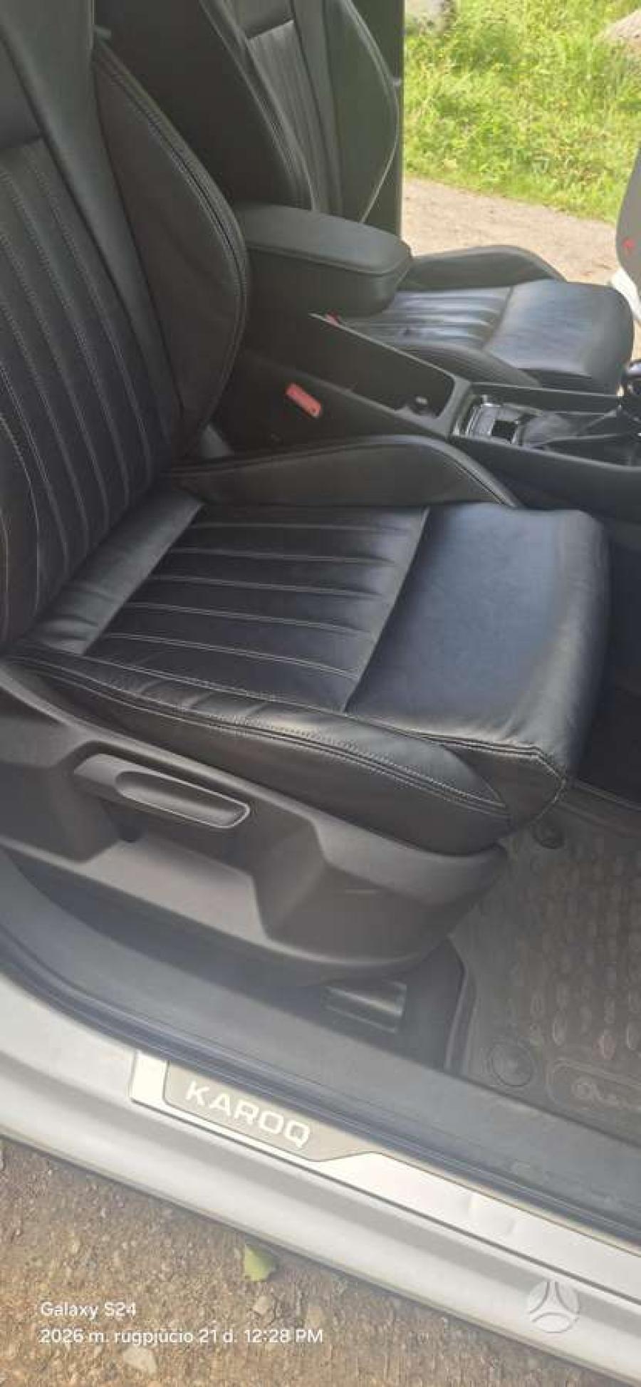 White Skoda Karoq 2017 in Kaisiadorys, with an engine capacity of 1.97 L and mileage of 289 thousand km for 14500 €, photo 15 on AUTOMOTO.COM.LV
