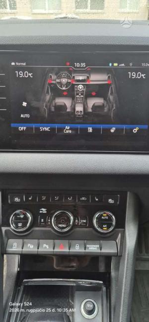 White Skoda Karoq 2017 in Kaisiadorys, with an engine capacity of 1.97 L and mileage of 289 thousand km for 14500 €, photo 17 on AUTOMOTO.COM.LV
