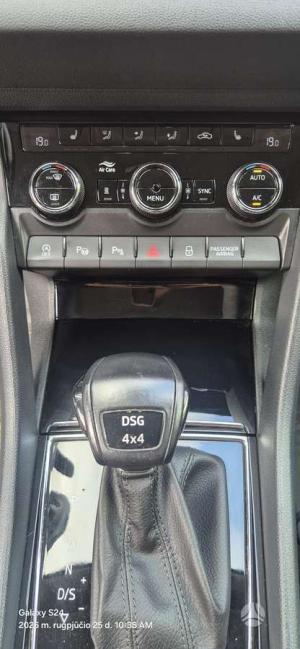White Skoda Karoq 2017 in Kaisiadorys, with an engine capacity of 1.97 L and mileage of 289 thousand km for 14500 €, photo 18 on AUTOMOTO.COM.LV