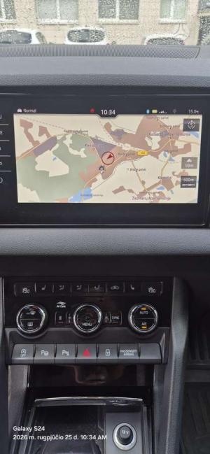 White Skoda Karoq 2017 in Kaisiadorys, with an engine capacity of 1.97 L and mileage of 289 thousand km for 14500 €, photo 20 on AUTOMOTO.COM.LV