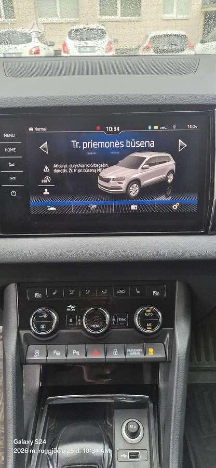 White Skoda Karoq 2017 in Kaisiadorys, with an engine capacity of 1.97 L and mileage of 289 thousand km for 14500 €, photo 21 on AUTOMOTO.COM.LV